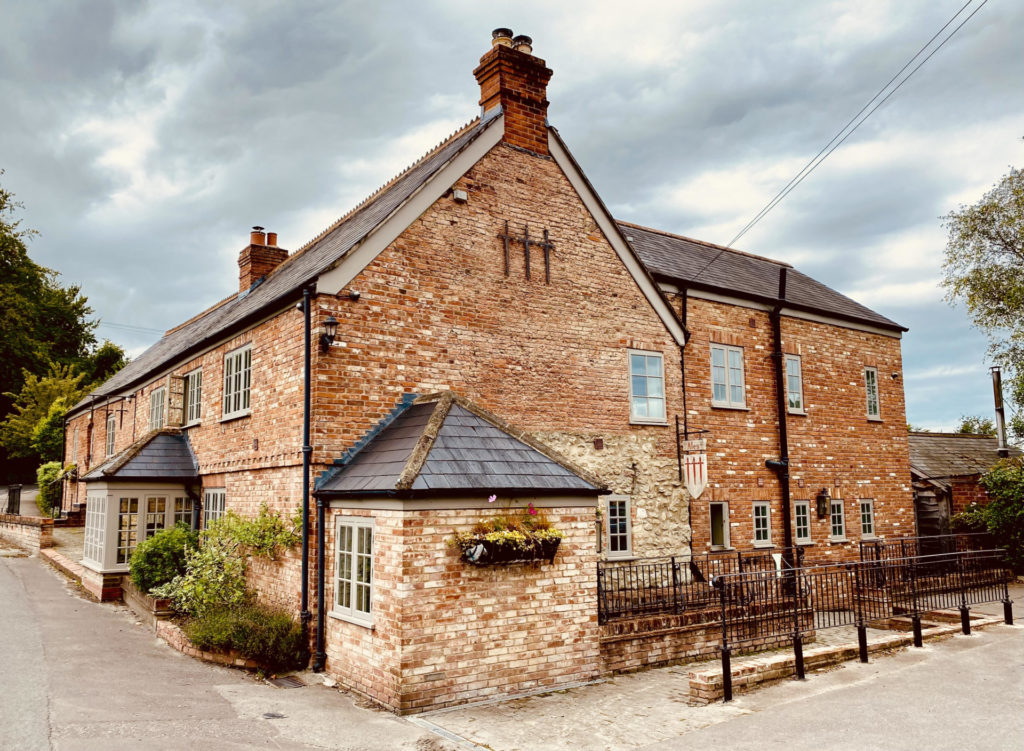 Award-Winning Inn, Pub & Venue - The Three Daggers
